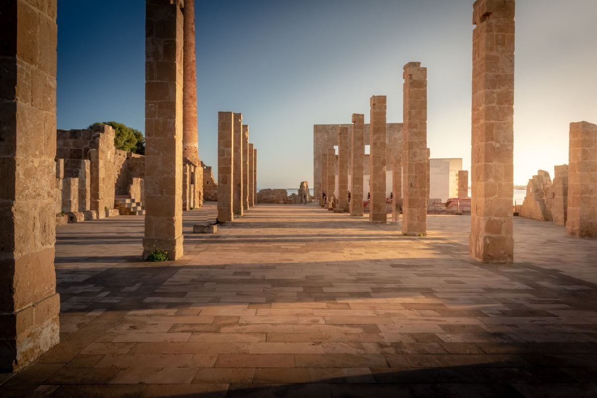 Somiglia ad un villaggio dell'antica Grecia sul mare e ha un'anima ...