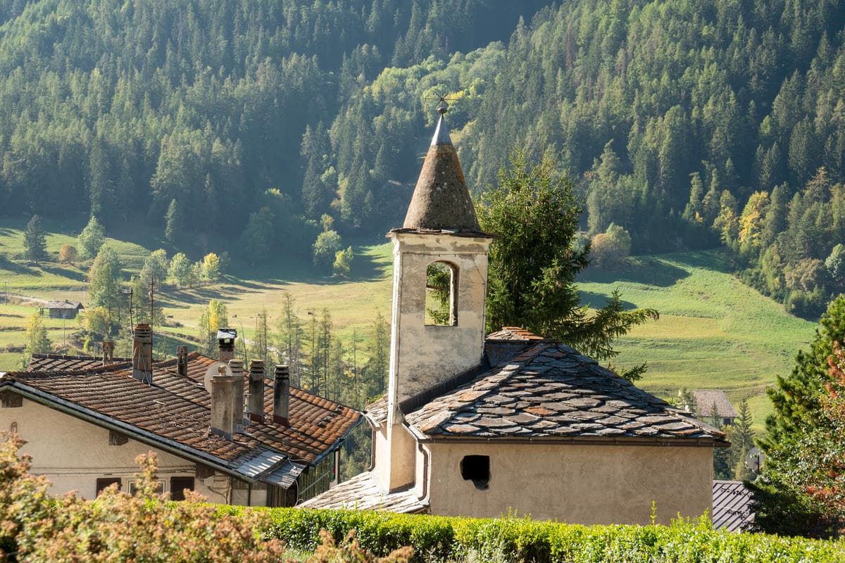 In Valle d'Aosta c'è il borgo di montagna da non perdere in autunno: a ...