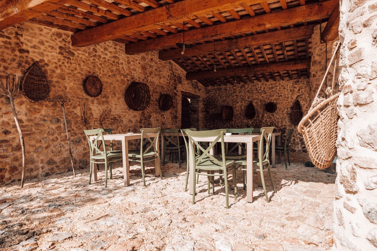 Non è un'osteria e nemmeno un ristorante, ma qui si mangia all'insegna ...